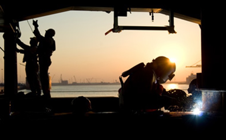 Lamprell wins jack-up order :: Lloyd's List