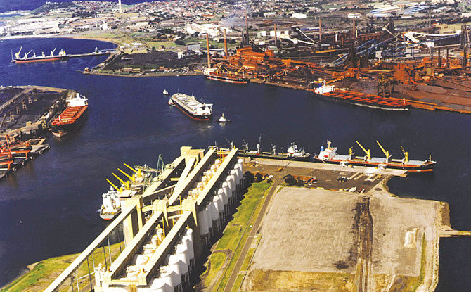 Bad weather still affecting New South Wales ports :: Lloyd's List