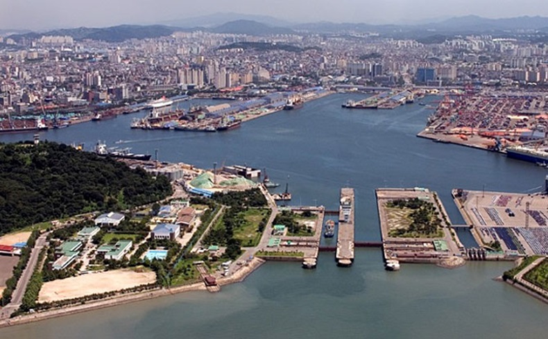 South Korea's Incheon port moves 8.8% more boxes in first half :: Lloyd ...