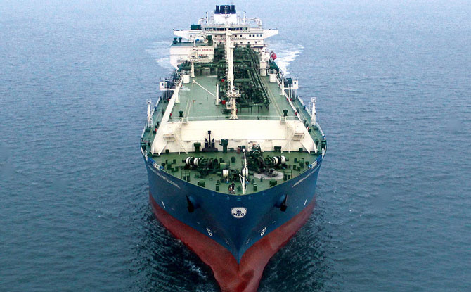 Maran Gas Apollonia makes history as first LNG ship to transit Panama Canal :: Lloyd's List