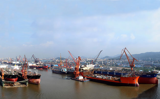 Cosco yard wins three 1,750 teu newbuilds :: Lloyd's List