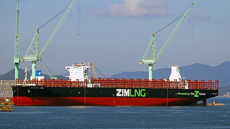 Zim completes first LNG bunkering under Shell deal :: Lloyd's List