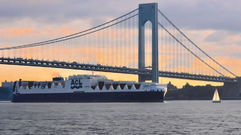 Transatlantic box volumes boom but return of bigger ships weighs on ...