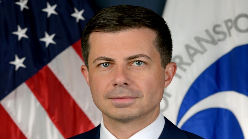US transport secretary calls on carriers to withdraw strike surcharges ...