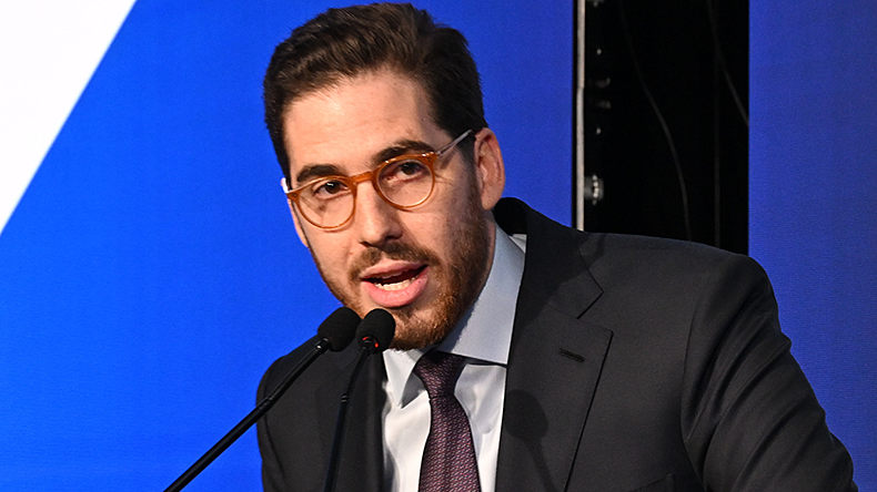 Panagiotidis lifts stake in MPC Container Ships :: Lloyd's List