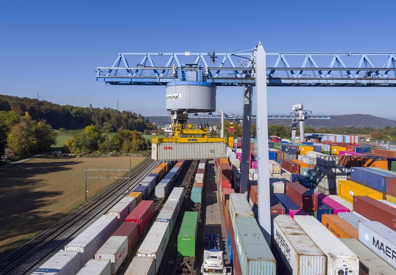 Switzerland-Rotterdam intermodal link starts :: Lloyd's List