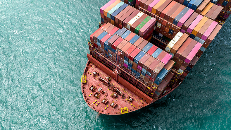 Sharp fall in container spot rates as peak season flounders :: Lloyd's List