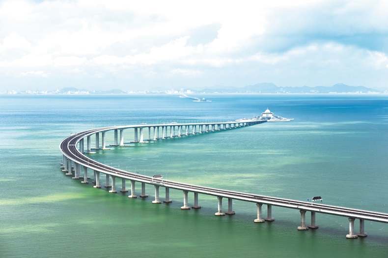 Hyper-connected Hong Kong :: Lloyd's List